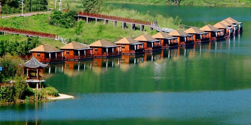 Chongqing Floating Resort Hotel – Floating Docks & Pontoon Bridge Company