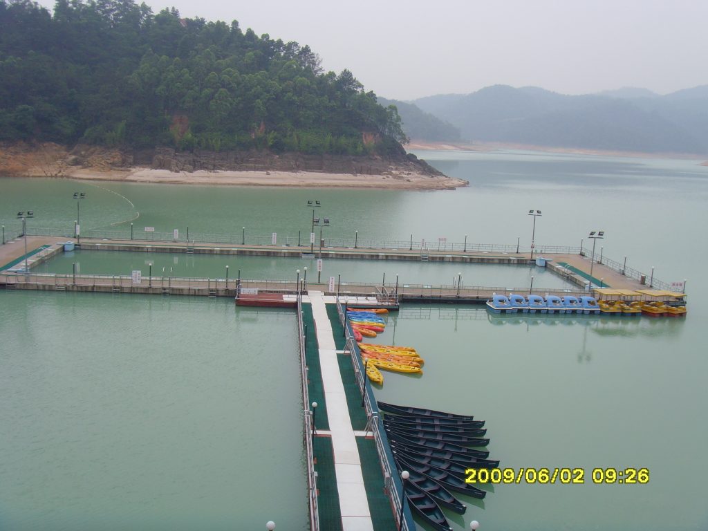 FLOATING SWIMMING POOL – Floating Docks & Pontoon Bridge Company